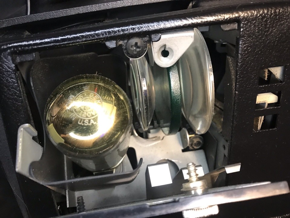 Vintage Kodak Carousel 600 Slide Projector w/Manual Turns On. Needs ...