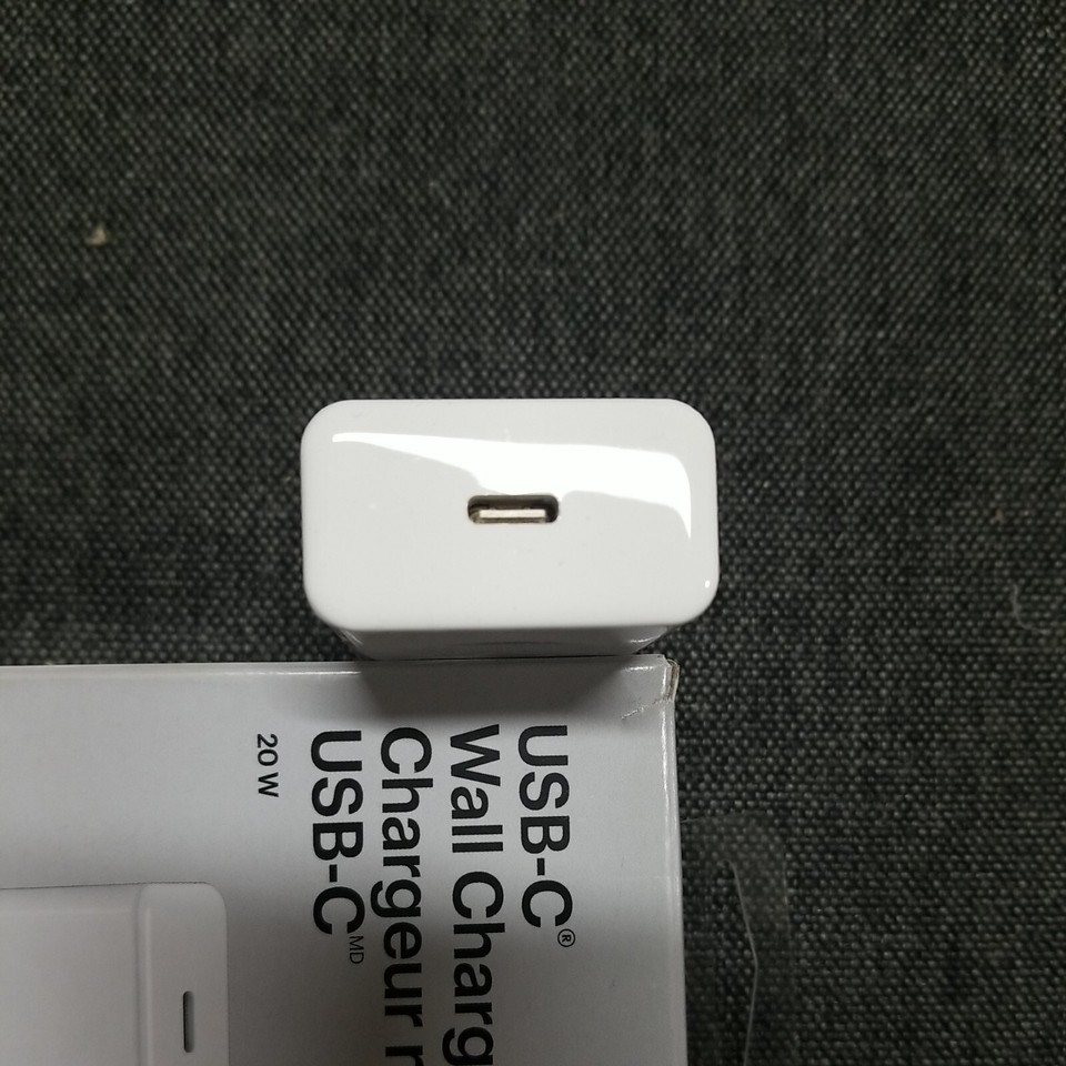 Best Buy Essentials 20W USB-C Wall Charger BE-MWC20W22W-C | eBay