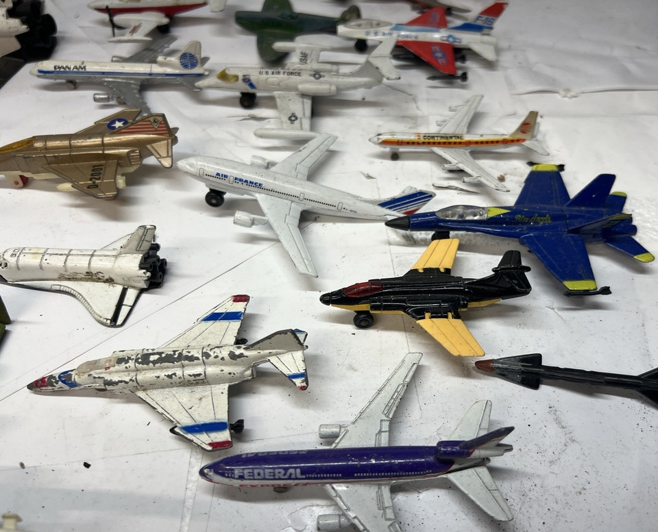 Lot Of 48 Vintage Military Airplanes And Commercial Airplanes,ERTL ...