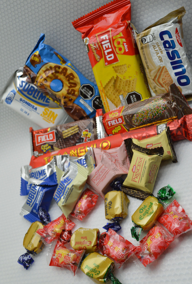 Favorite Peruvian Snacks Candies, Chocolates, Cookies (26 count) | eBay