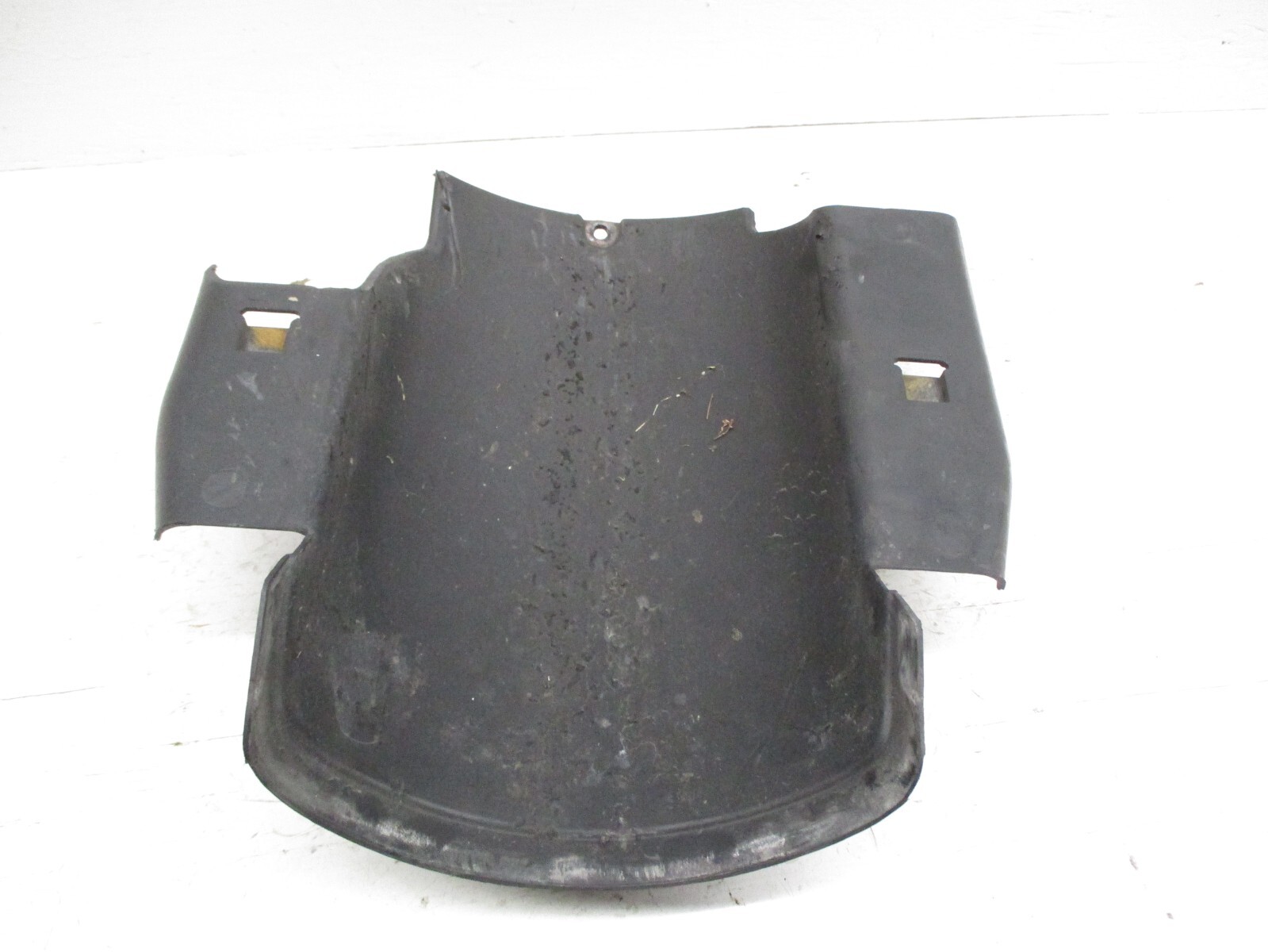 1985-2007 Yamaha VMX 1200 Vmax used Rear Inner Fender Mug Guard 1FK ...