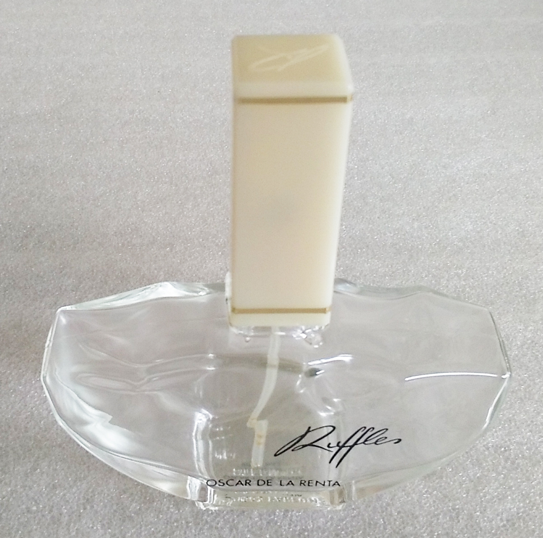 VINTAGE Perfume Bottle RUFFLES OSCAR DE LA RENTA Parfum 75ml 80´s EMPTY ...