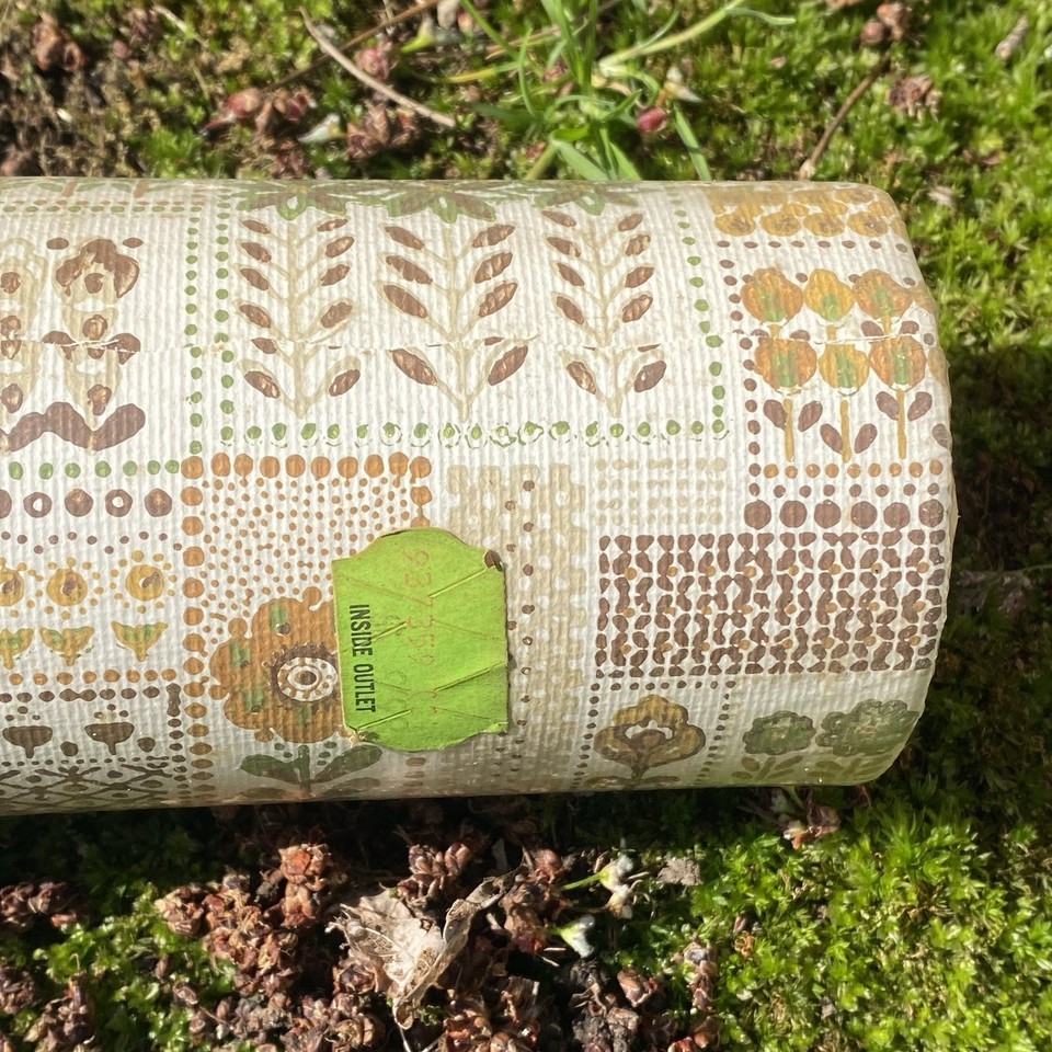 Vintage Wallpaper Rolls 36’ 4 Rolls Green Brown Floral Small Print ...