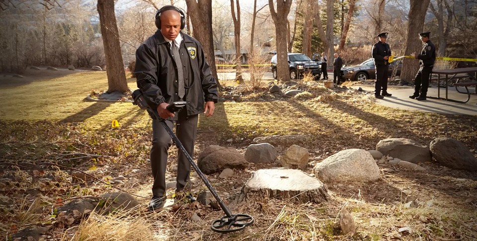 Minelab CTX 3030 Waterproof Metal Detector Bundle with 17" DD Smart ...