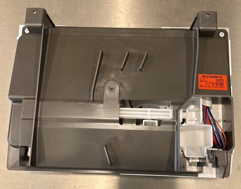 AEQ73449910 Unused LG OEM Refrigerator Ice Maker Assembly | eBay