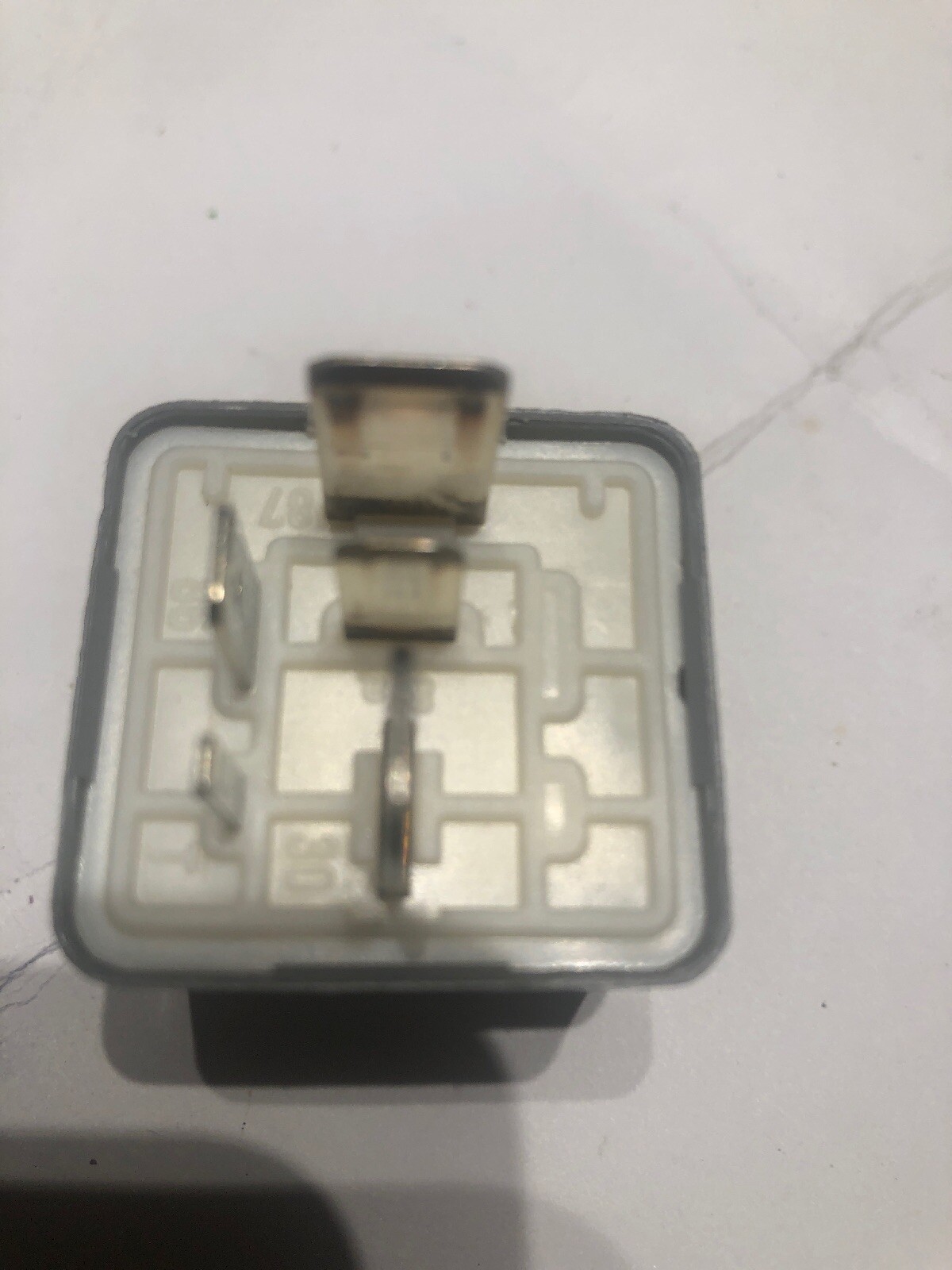 FUEL PUMP RELAY # 372 - AUDI 100 90 A4 A6 A8 VW PASSAT - 4D0951253 | eBay