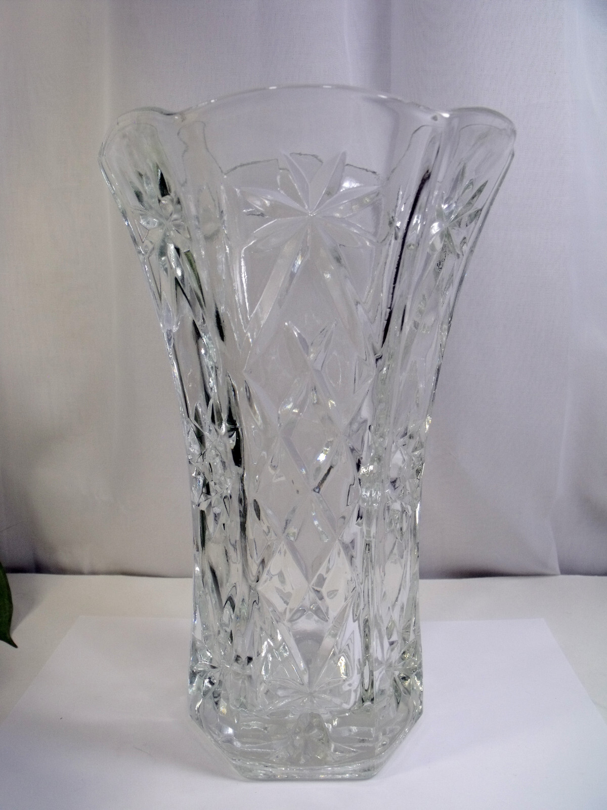 Vintage lead cut glass vase star and diamond pattern & scalloped rim ...