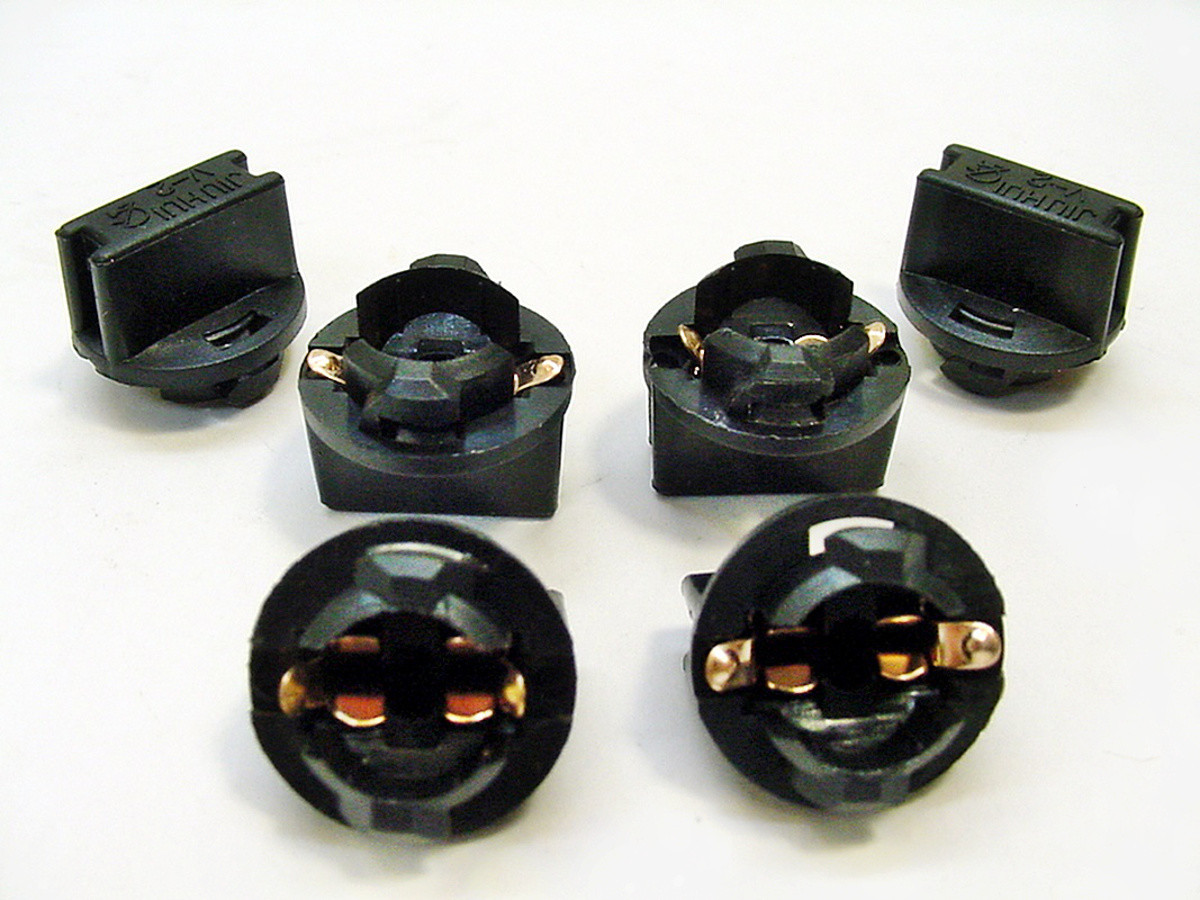 6 #555 Pinball Machine 1/2 Hole Twist In Light Bulb Socket 194 168 T10 ...