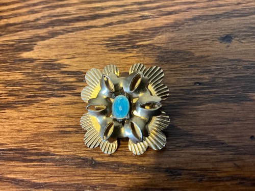 Lot of 5 Vintage Pins / Brooches Gold Tone Flower Blue Stone Blue Rose ...