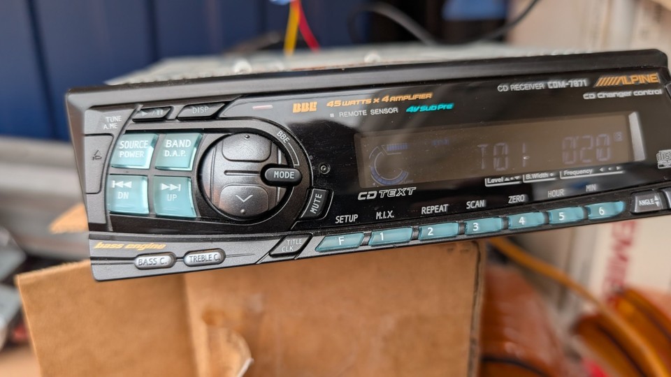 Alpine CDM-7871 Car CD Player In Dash OLD SCHOOL EQ Bluetooth Tilt ...