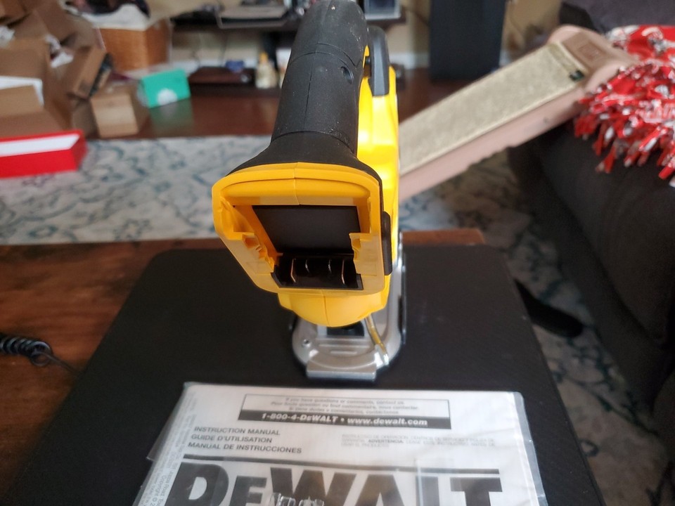 NIB - DEWALT 20V MAX Cordless Jig Saw DCS331B - Tool Only 886909055385 ...
