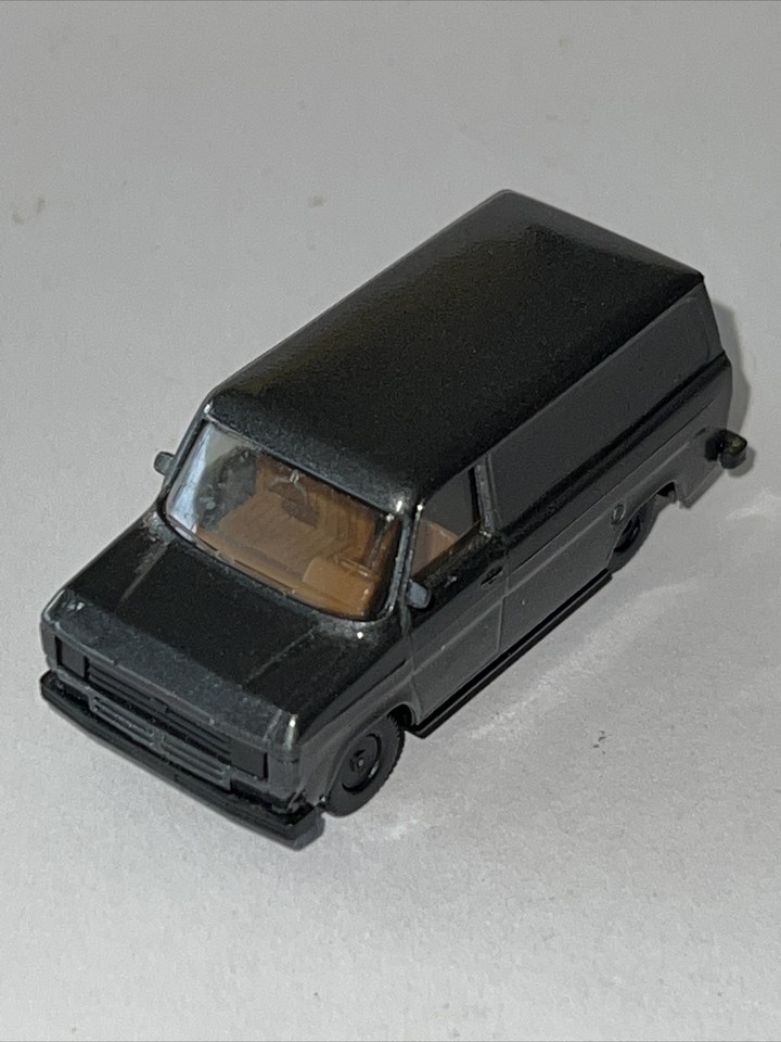 HO Scale Ford Transit Cargo Van • Herpa • 1:87 • Grey • Realistic ...