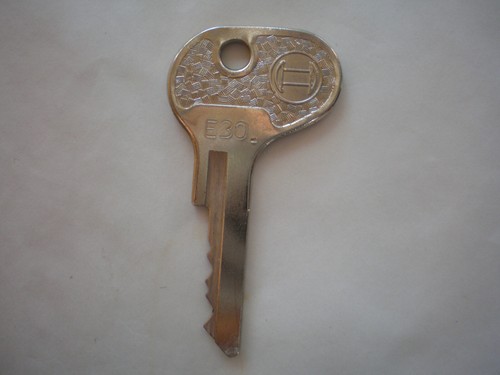 Classic Bosch Schlüssel key farm - comercial Code E30 3341980279 | eBay