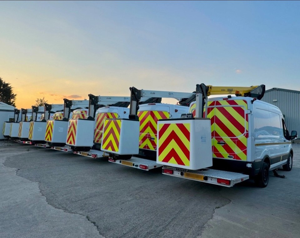 FORD TRANSIT MEWP ACCESS PLATFORM VAN MOUNTED CHERRY PICKER HIRE | eBay UK