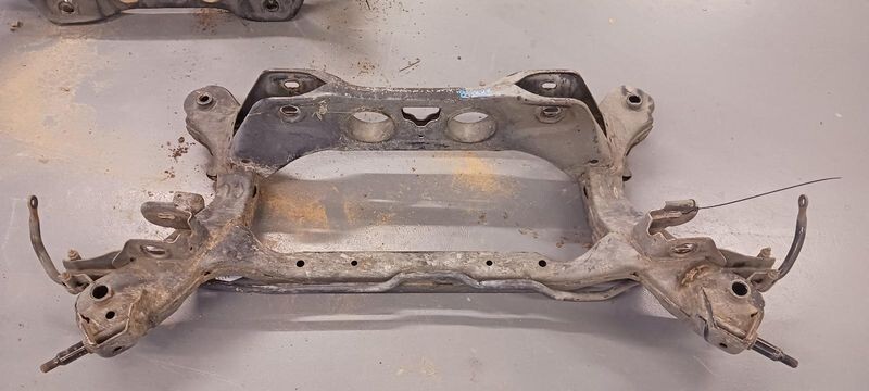 2010 2012 Hyundai Santa Fe Kia Sorento Rear FWD Subframe Crossmember ...