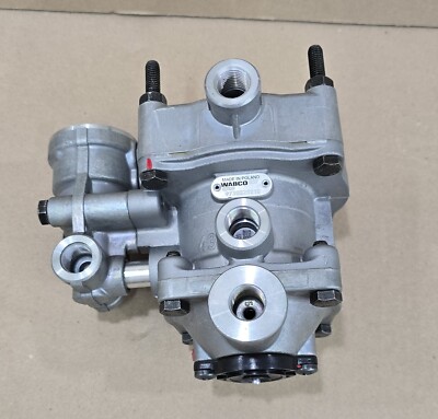 New WABCO TRAILER BRAKE CONTROL AIR RELAY MULTI-PORT VALVE Part ...