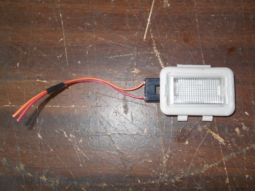 00-05 Saturn L-Series LW1 LW2 LW200 LW300 Rear Interior Dome Light | eBay