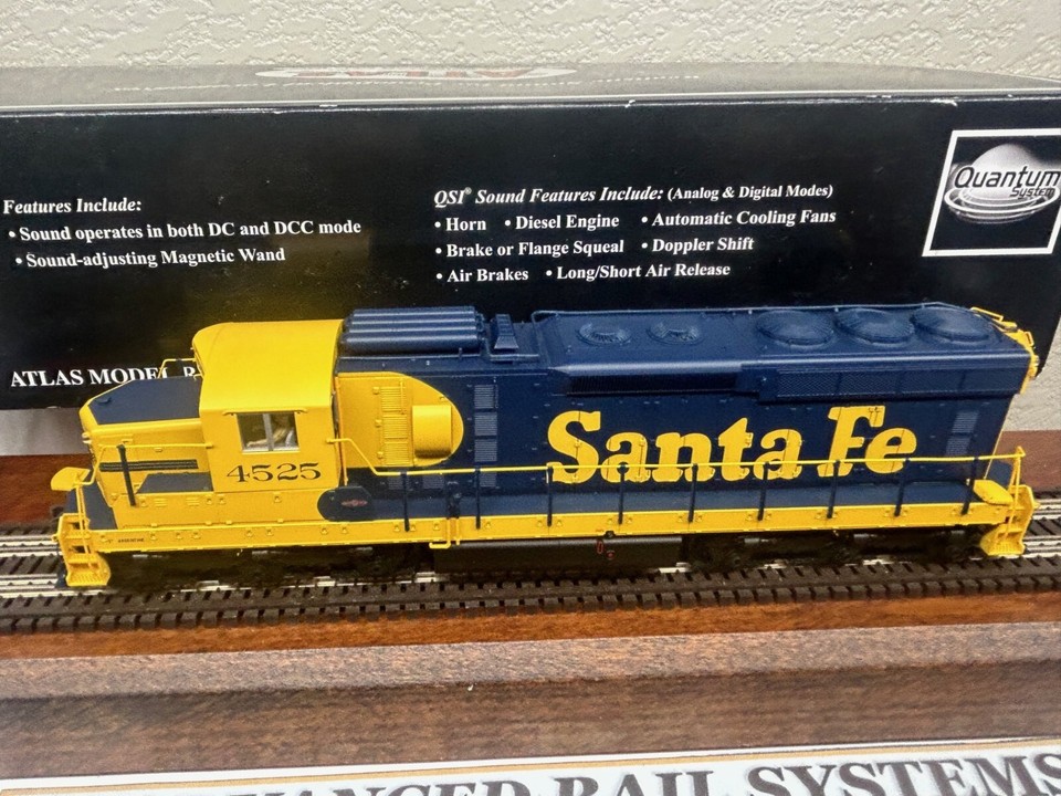 SANTA FE SD24 BLUE WARBONNET DCC &QUANTUM SOUND " MASTER GOLD " HO ...