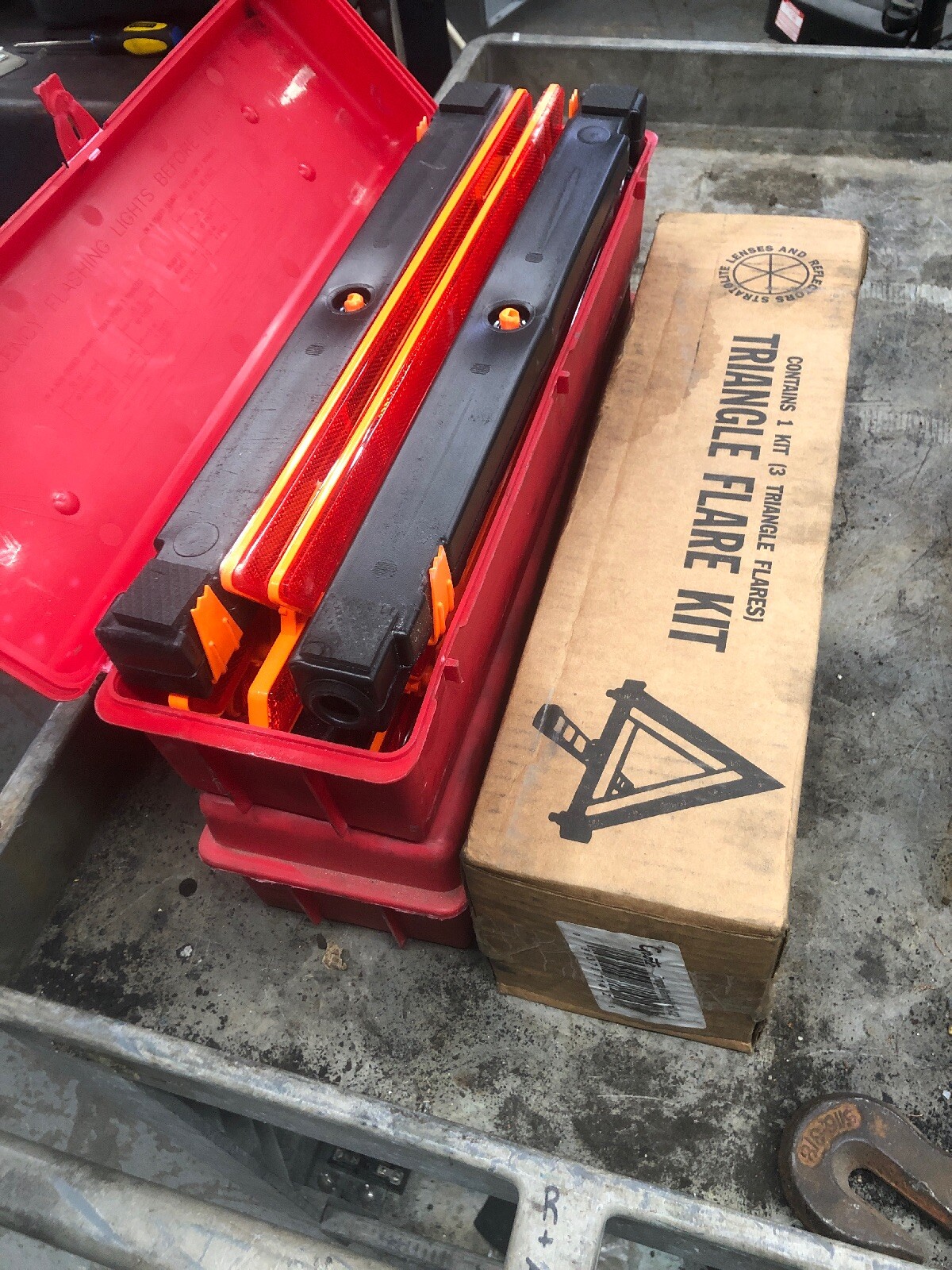 Triangle Warning Kit Three Triangles DOT Certified -Grote 71422 X3 Sets ...