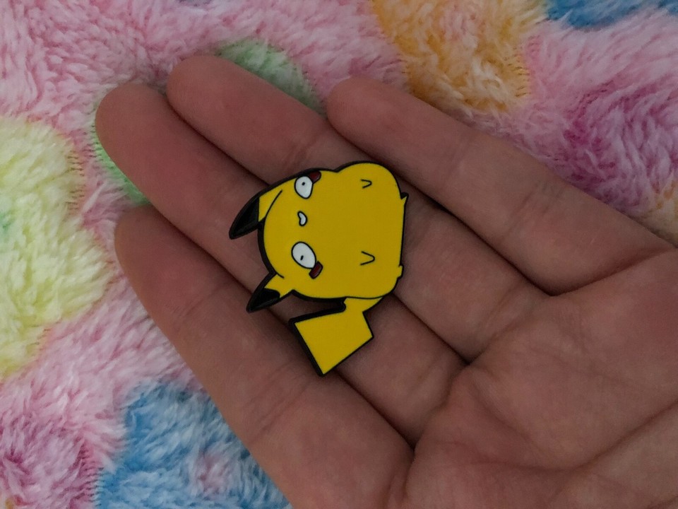 POKEMON Nintendo Pocket Monsters Funny Derpy Pikachu Enamel Badge Pin ...