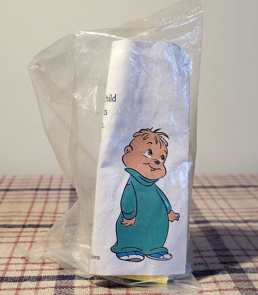 SEALED NEW 1990 Theodore Alvin & the Chipmunks Canada Exclusive KFC ...