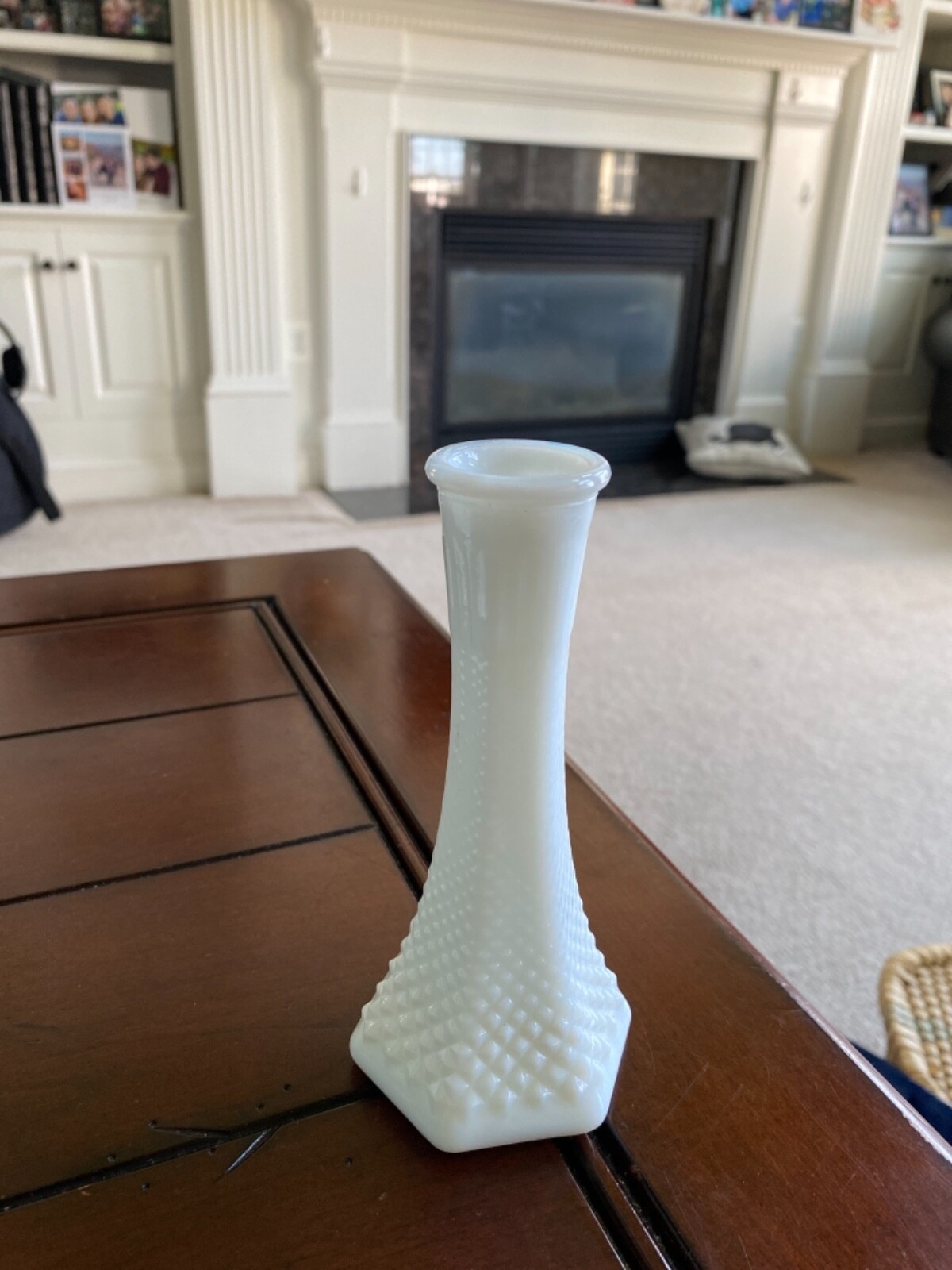 VTG E.O. BRODY WHITE MILK GLASS BUD VASE HOBNAIL HEXOGON BASE HOBNAIL ...