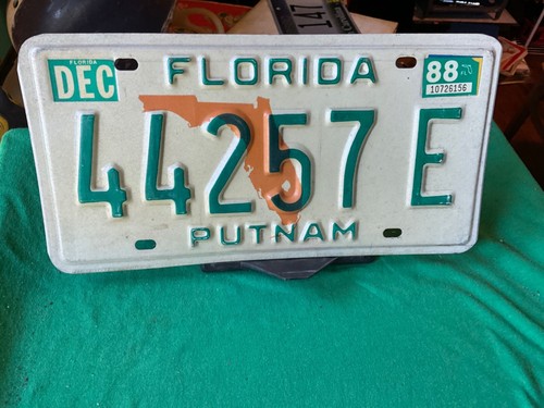 License Plate Tag Florida Fla. 44257 Putnam 1988 Orange State Outline ...