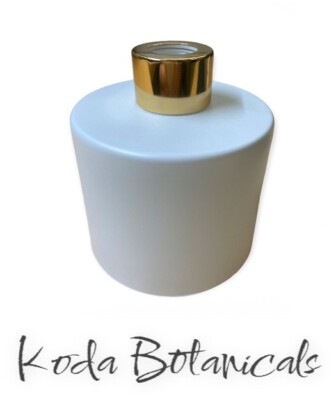 Round REED DIFFUSER GLASSWARE Matt White Glass w/ Gold Lid 200ml DECOR ...