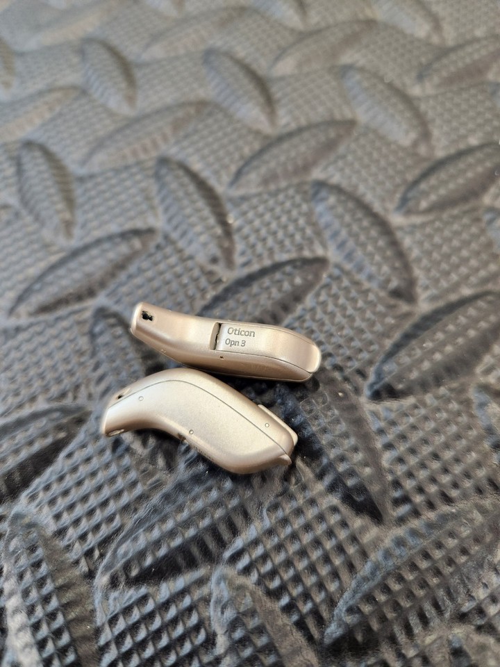 PAIR of Oticon OPN 2 RIC Hearing Aids with WARRANTY! | eBay