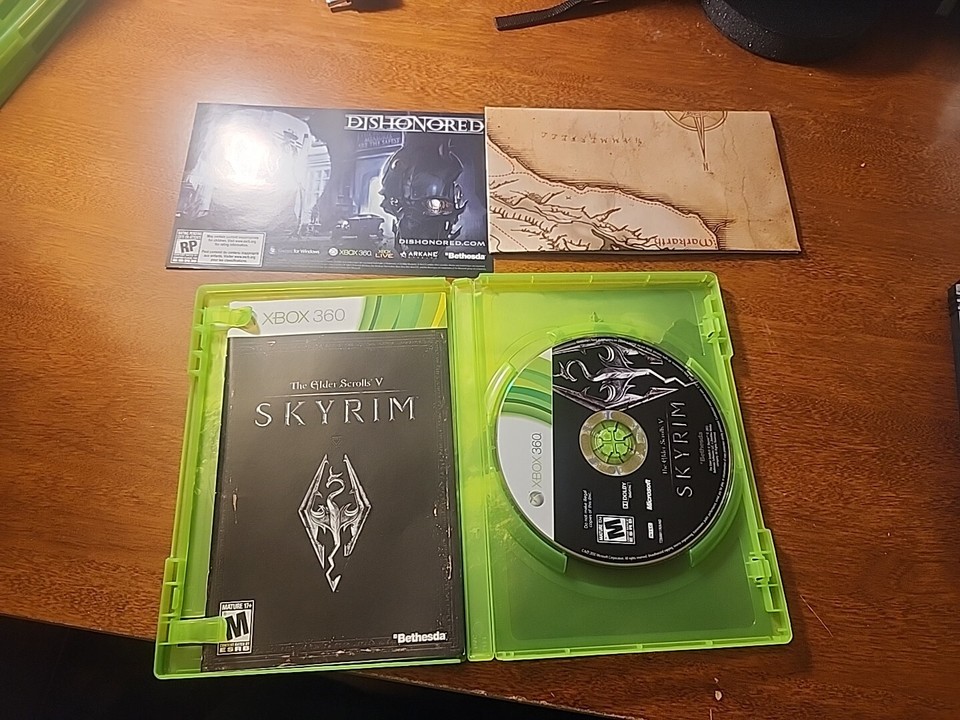 The Elder Scrolls V: Skyrim Completed Manual, Map & Excellent Condition ...
