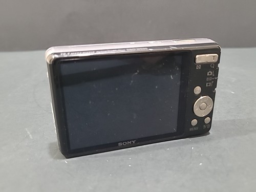 Sony Cyber-Shot DSC-W690 16.1MP Digital Camera 25mm- Silver *PARTS OR ...