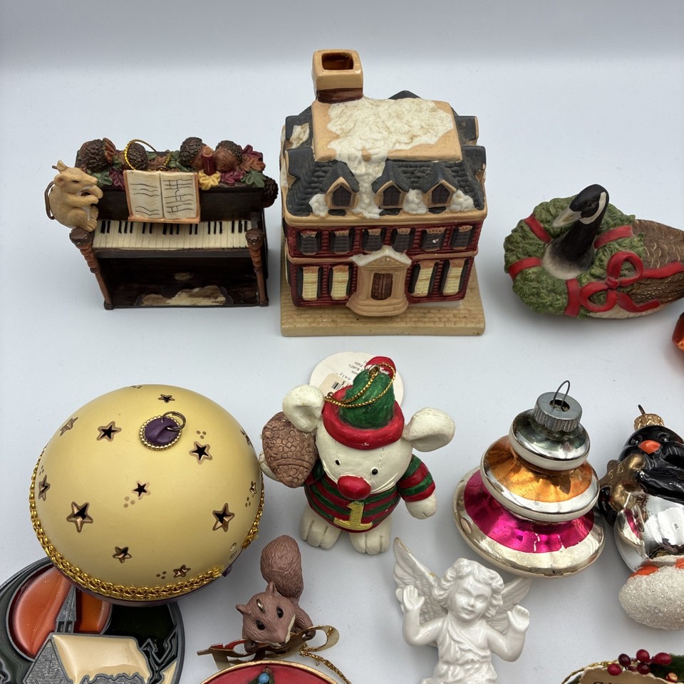 VINTAGE LOT of 19 ASSORTED MINIATURE CHRISTMAS ORNAMENTS. Lot # 10. | eBay