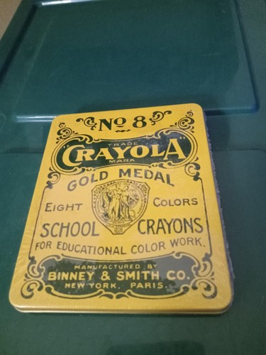 New No.8 Crayola Crayons Gold Medal Sealed Tin | eBay