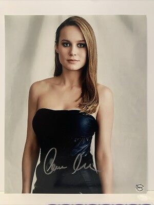 Brie Larson (Actress) Signed Autographed 8x10 photo - AUTO w/COA | eBay