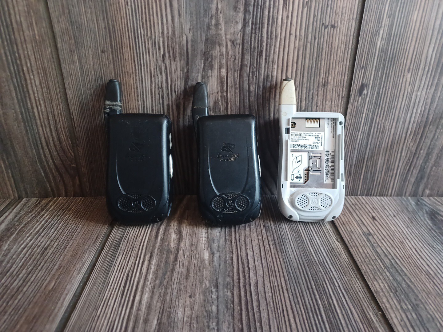 Motorolla Boost Flip Phone Model I450/i455 Lot of 3 UNTESTED Parts Or ...
