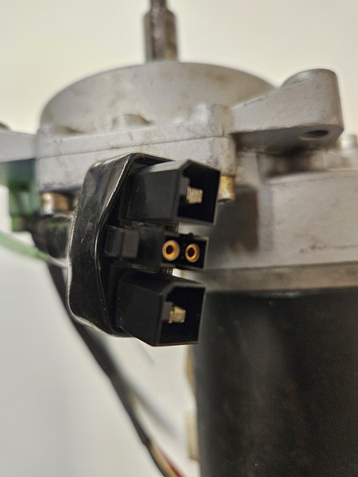 Used Dalton Merits MP3C Mid Wheel Drive Power Chair Right Motor Gearbox ...