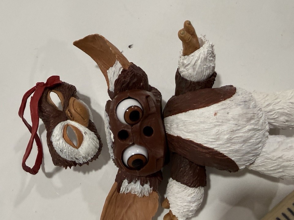 Gremlins - Mogwai Combat Gizmo With Red Band. Moving Possible Parts | eBay