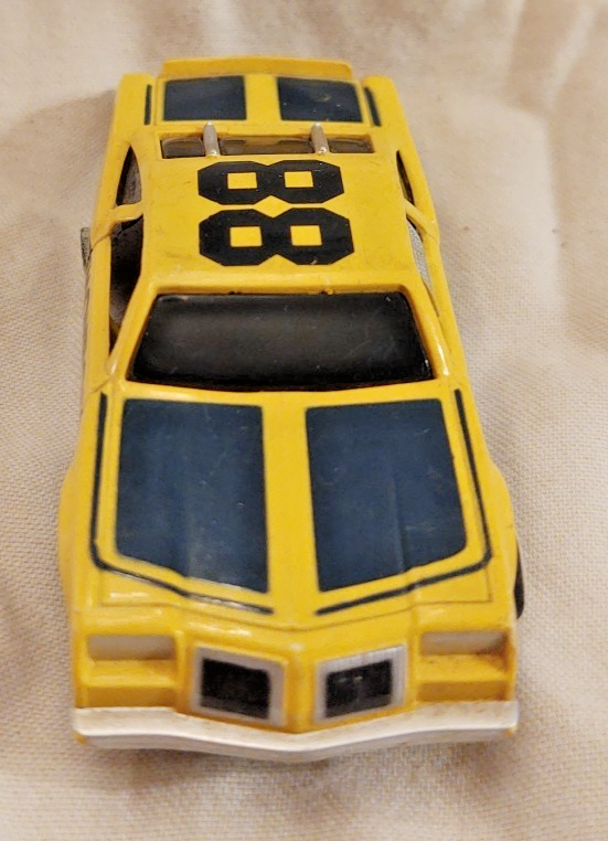 TYCO 440-X2 NASCAR #88 Oldsmobile Stocker MONROE Yellow & Black STP HO ...