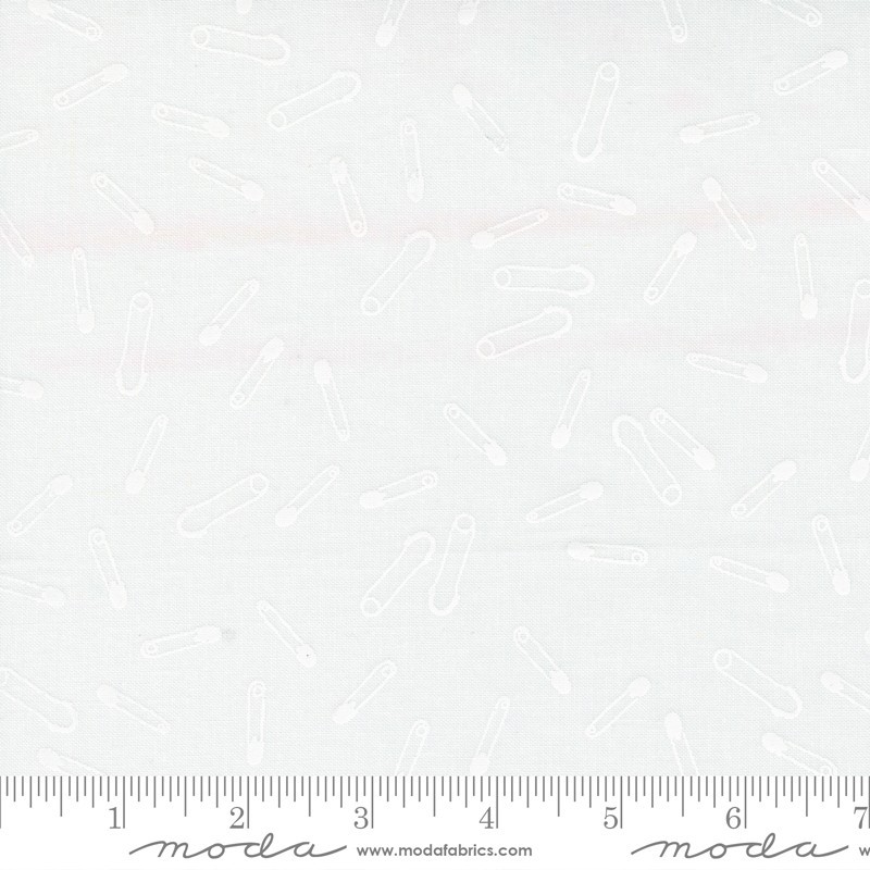 Sew Wonderful Charm pack (Moda) - 42 fabric squares, each measuring 5 ...