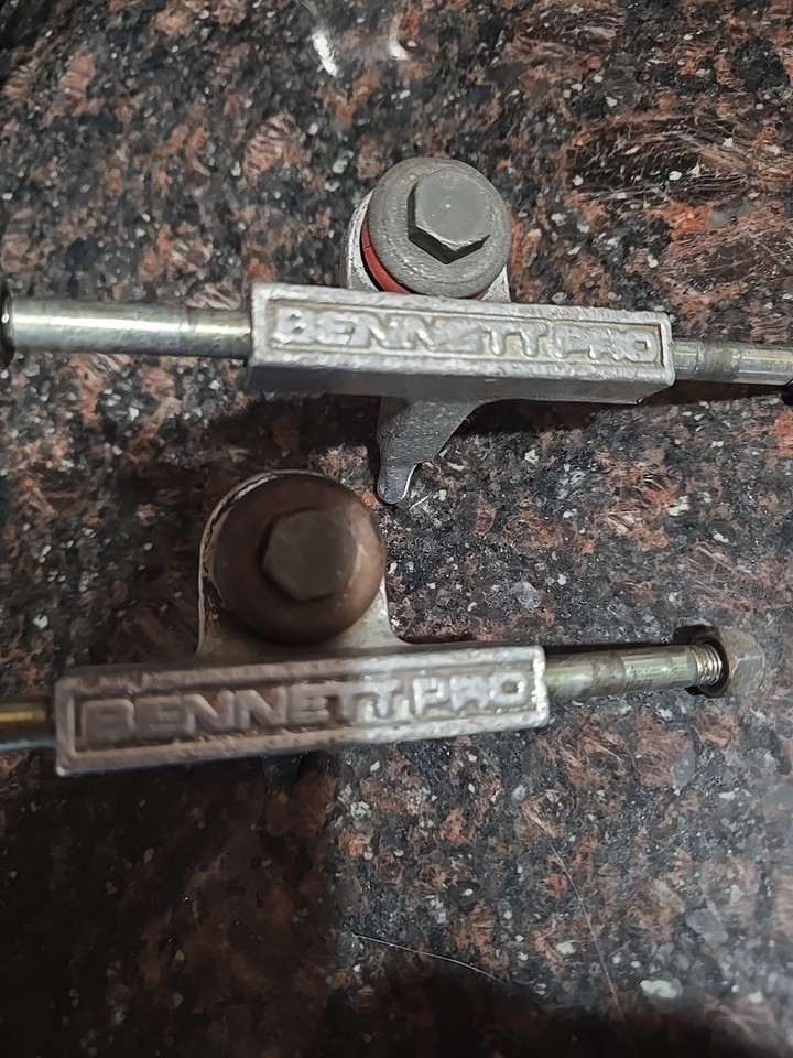 bennett pro vintage skateboard trucks Hangers Old Dogtown | eBay