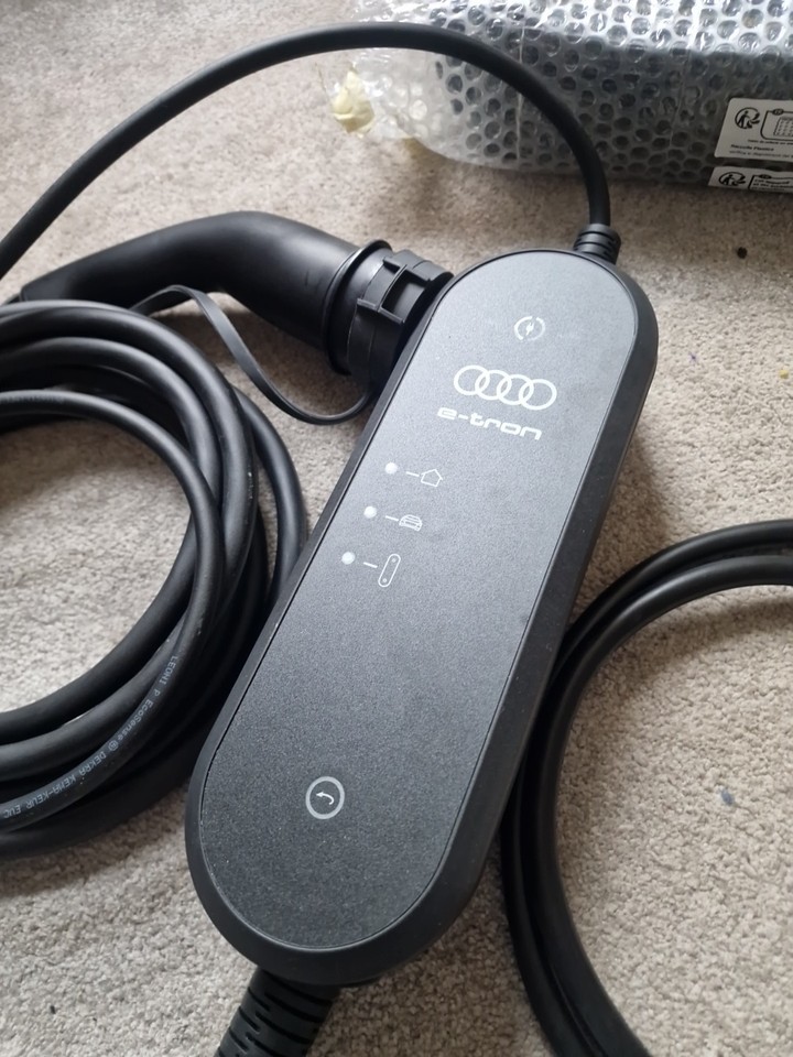 Audi e-tron Portable EV Charger / Audi e-tron Home Charging Cable (Mode ...