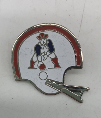 New England Patriots FOOTBALL HELMET COLLECTOR PIN VINTAGE OLD STYLE ...