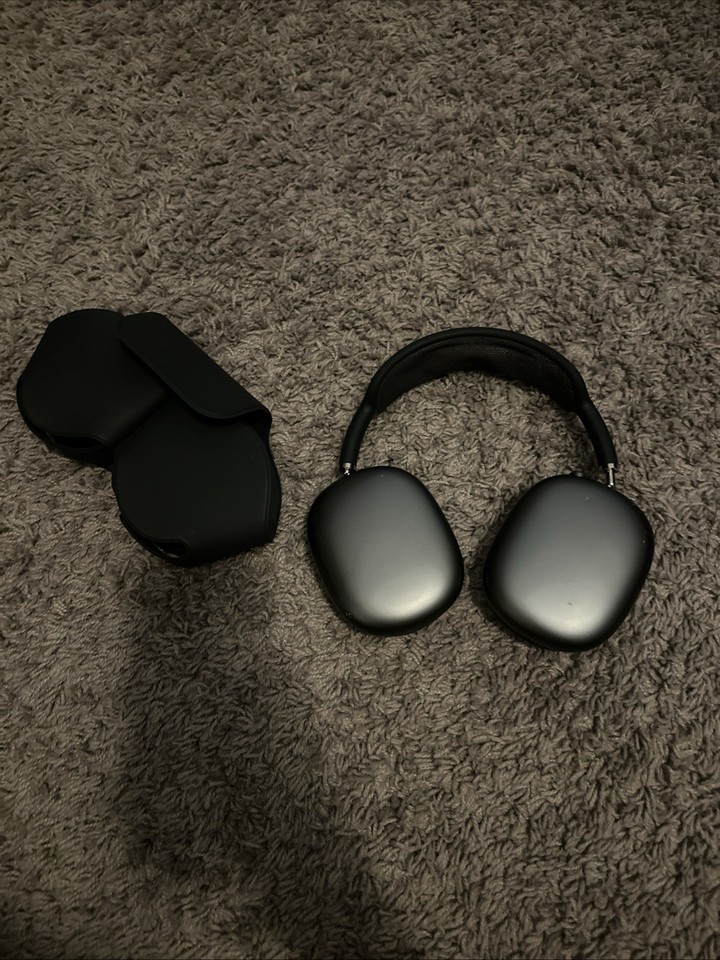 Apple AirPod Max Black Color has apple box and Has Case Also Have ...