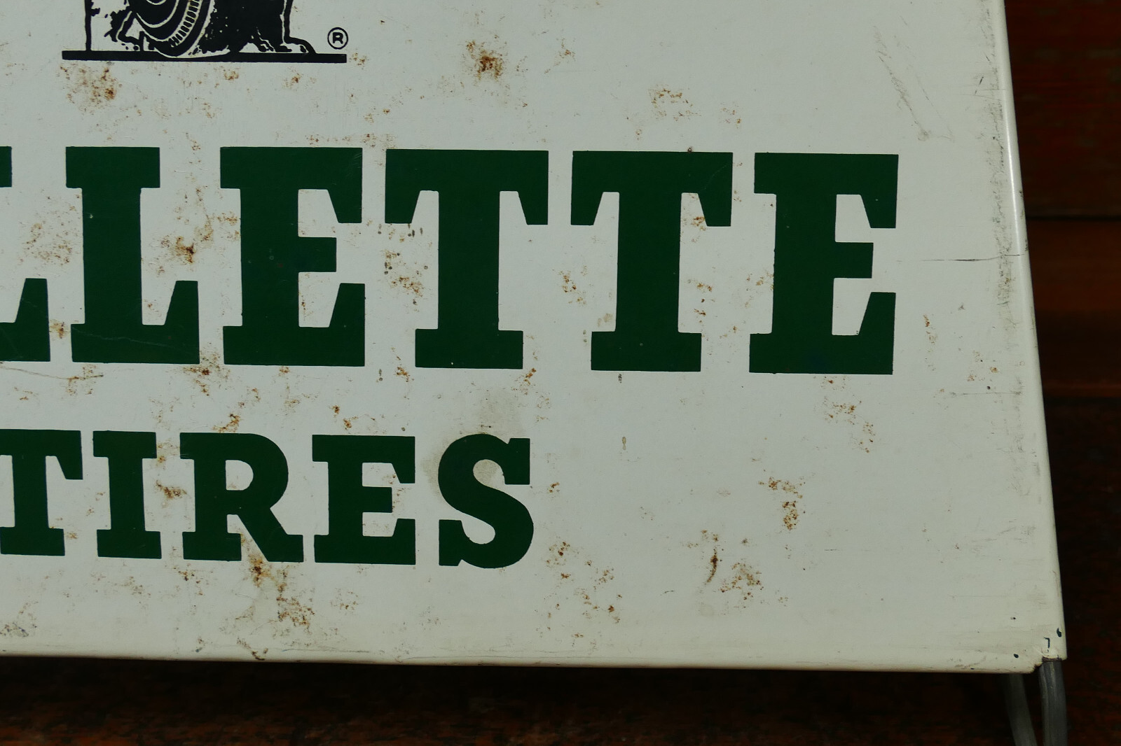 Vintage 1950s Original GILLETTE TIRES Metal Tire Diplay Stand Gas Oil ...