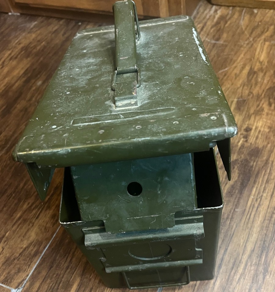 WW2(?) Vintage U.S. Military Steel Ammo Box 400 30 Cartridges | eBay