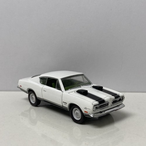 1969 69 Plymouth Barracuda 440 Collectible 1/64 Scale Diecast Diorama ...
