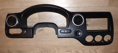 2003-2006 Ford Expedition XLT Instrument Cluster Surround Vent Bezel w ...