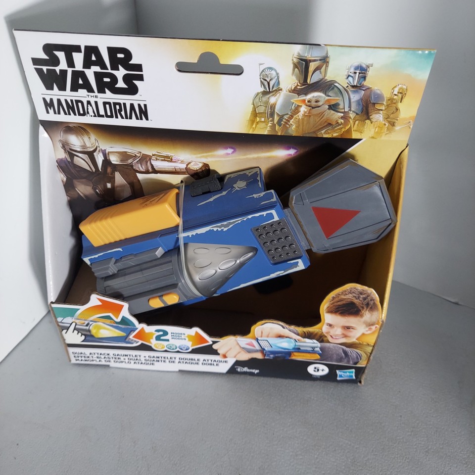 2-Star Wars Mandalorian Dual Attack Gauntlet Kids Roleplay Toy Hasbro ...