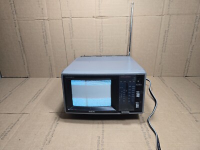 RCA SpaceSaver E05150FG 5 Inch Screen Portable Color TV Radio Tested ...
