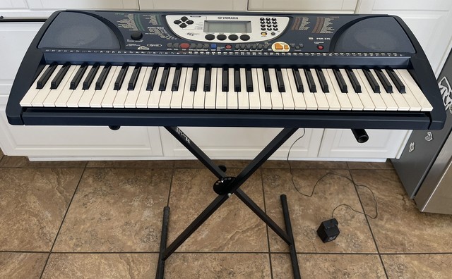 Yamaha PSR-270 Portatone Keyboard Synthesizer With Stand for sale ...
